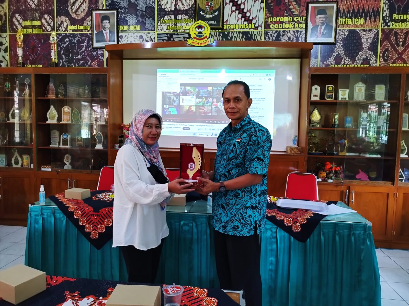 STUDI TIRU SMPN 11 BOGOR KE SMPN 15 YOGYAKARTA - SMP Negeri 15 Yogyakarta STUDI TIRU SMPN 11 BOGOR KE SMPN 15 YOGYAKARTA - SMP Negeri 15 Yogyakarta