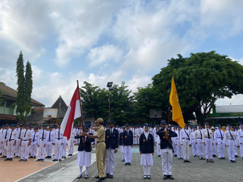 PELANTIKAN OSIS DAN MPK Periode 2023/2024 – SMP Negeri 15 Yogyakarta